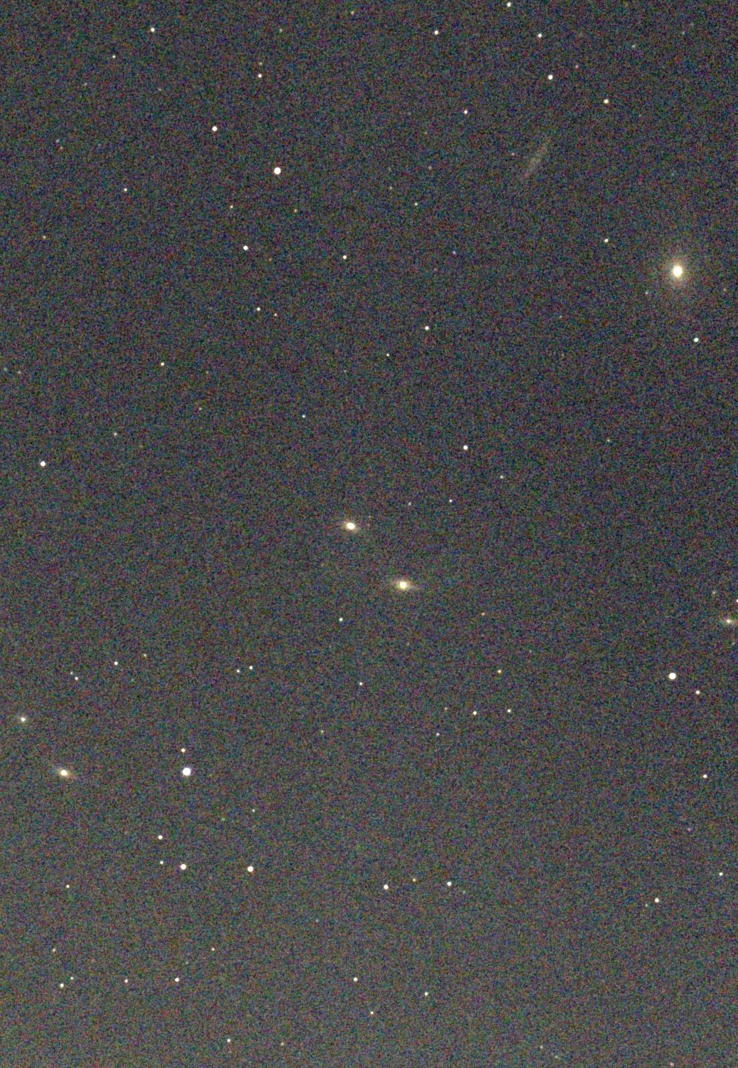 スマート望遠鏡でマルカリアンの鎖を撮影！-美しい系外星雲の連なり-